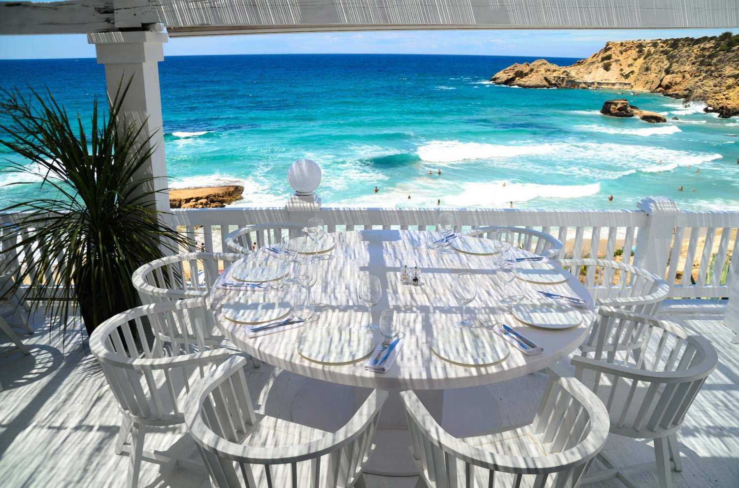 6 Top Restaurants for Best Sunsets | Travel Luxury Villas